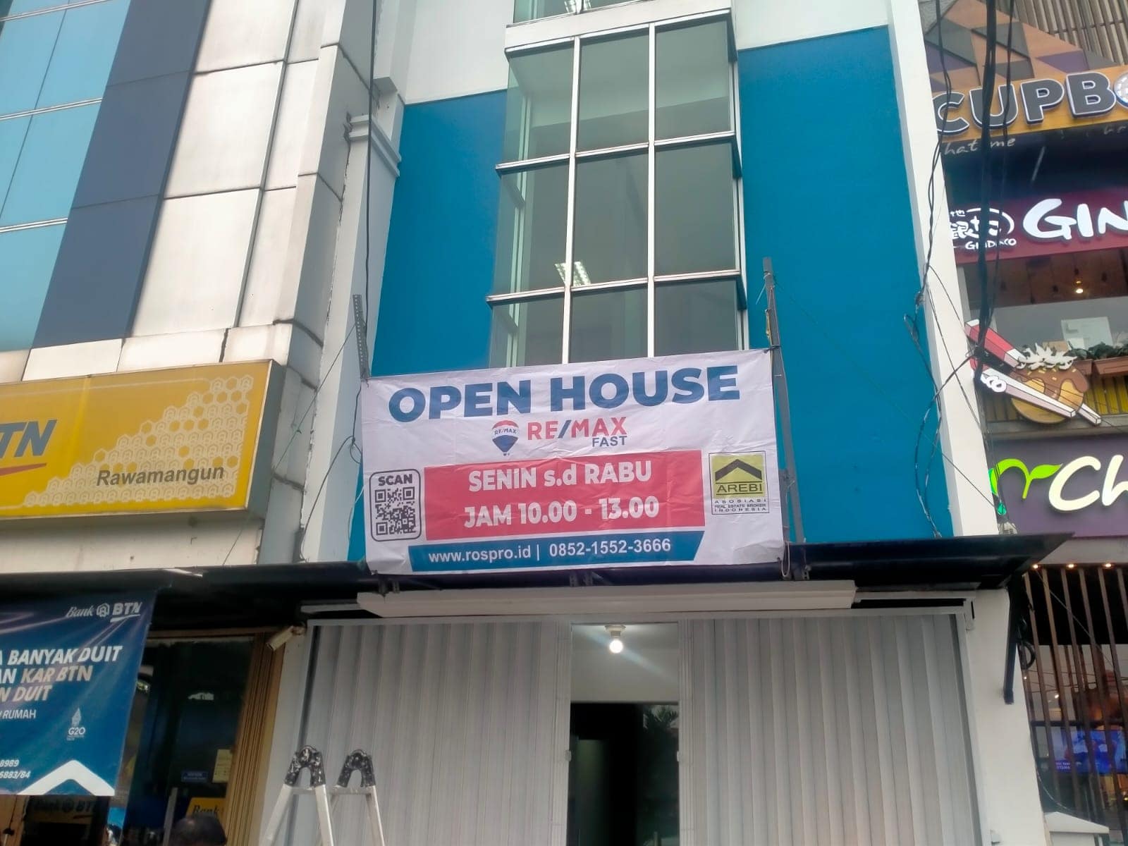 FOR SALE Ruko bagus baru renov di mainroad ramai Jl. Paus, Rawamangun ...